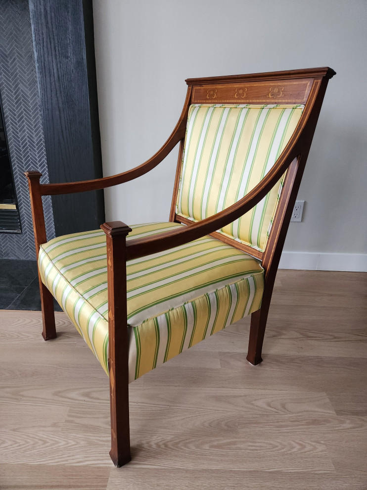Help identifying antique chair
