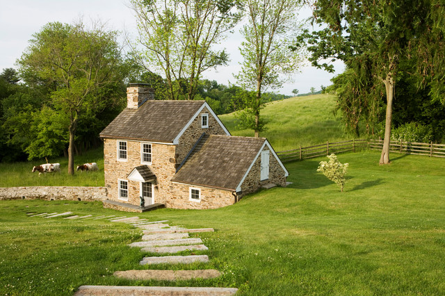 Restoration Rallies a 1790 Stone Springhouse
