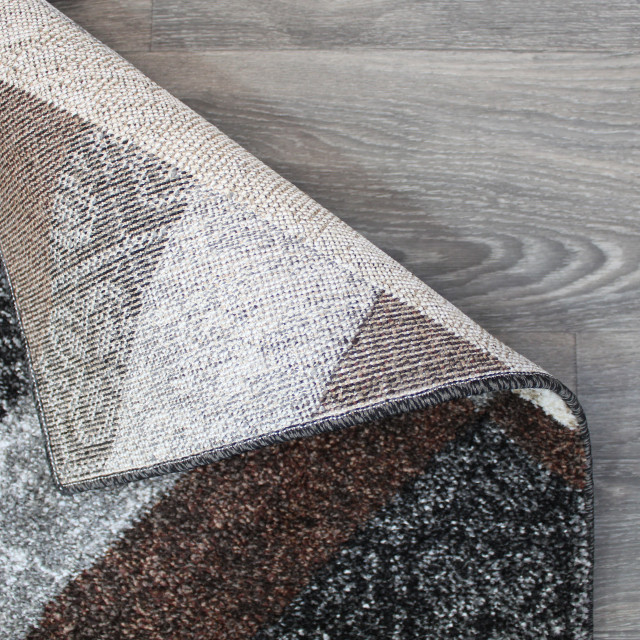 Natural Geo Jasmine Modern Diamond Abstract Black/Brown Area Rug, 4'11 ...