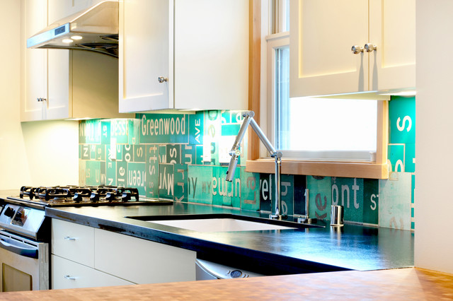 Reinvent It: Street Signs Become a Lively Kitchen Backsplash