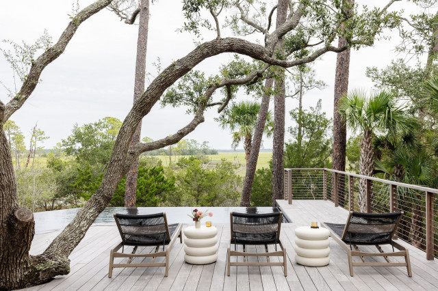 10 Decks With Unexpected Features