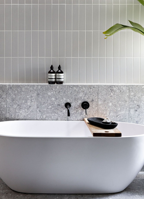 Redfern Project - Industrial - Bathroom - Sydney - by TileCloud | Houzz AU