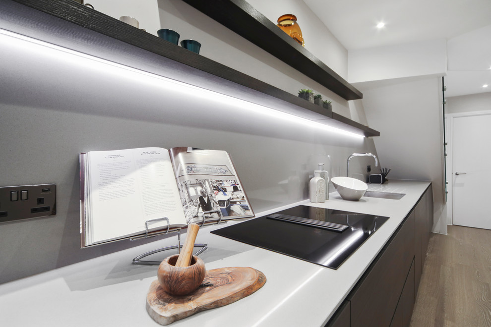 2 Bedroom Holland Park Flat - Contemporary - London - by Ray Dowling ...