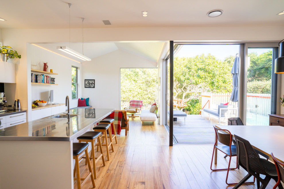 A meeting of spaces. - Auckland - by Alpha 1 Builders | Houzz
