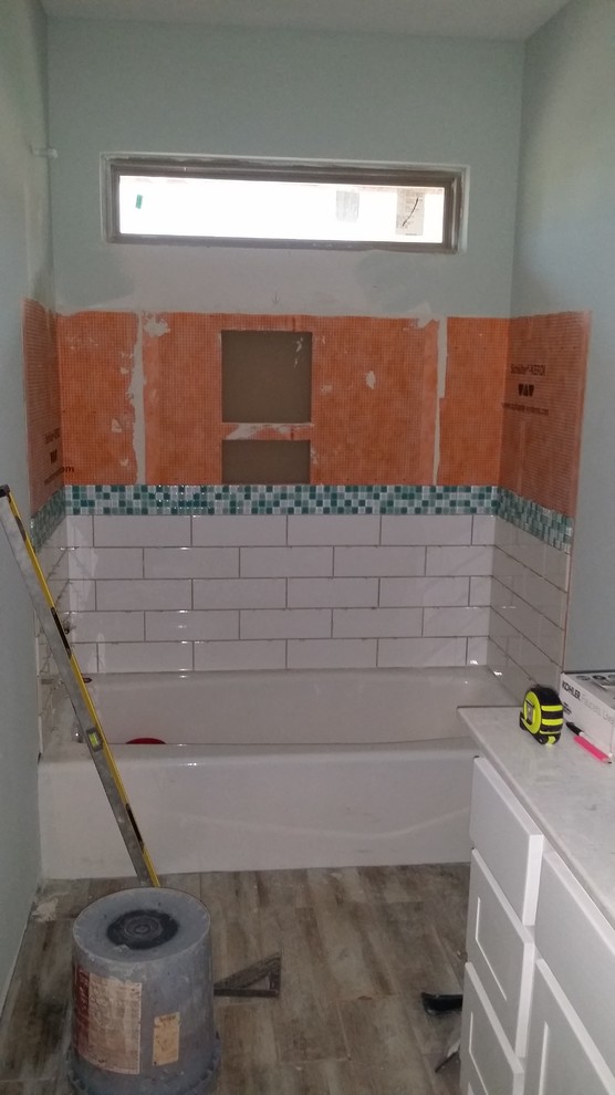 One or two accent bands