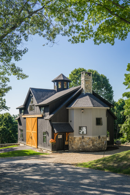 Hilltop Barn - Exterior - Boston - by Savoie Nolan Architects | Houzz AU
