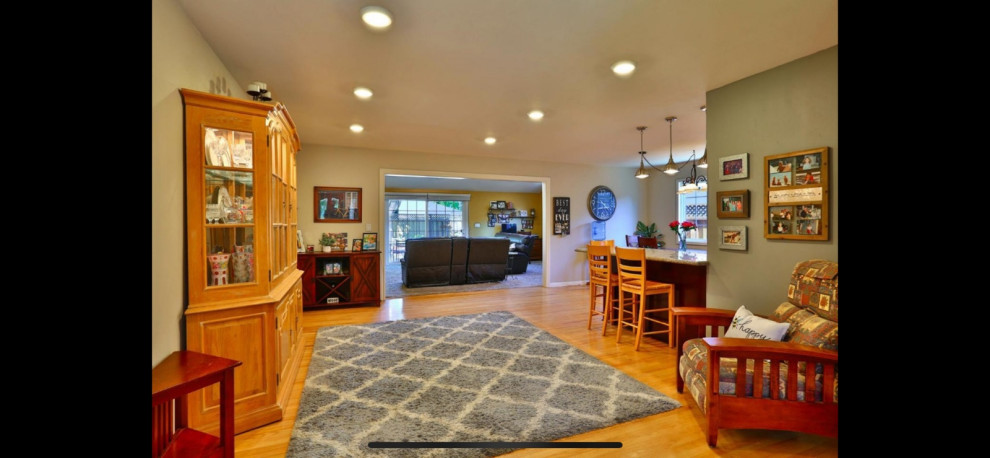 kitchen near front door | Houzz Forum