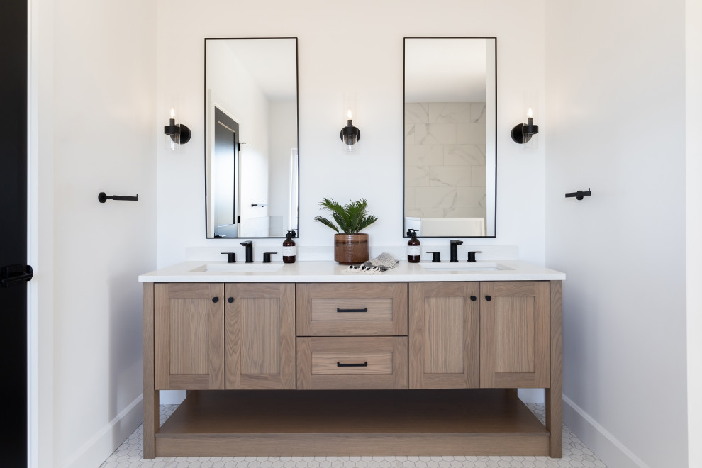 Countryside Modern Farmhouse - Farmhouse - Bathroom - Toronto - by Erin ...