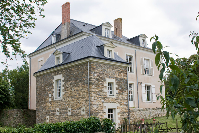 Country house - French Country - Exterior - Austin - by Maison Janneau ...