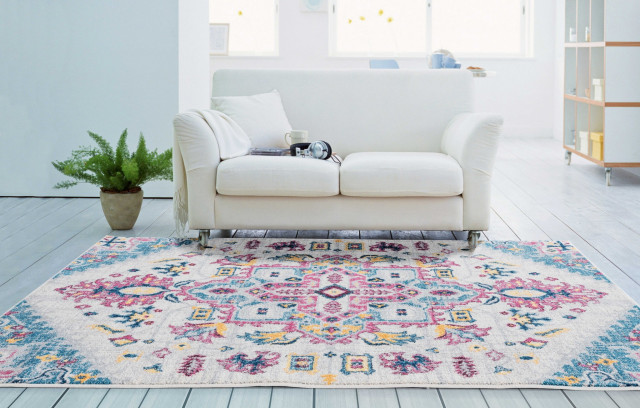 HomeRoots 150" x 180" Cream Olefin / Frieze Rug, 150" x 180" x 0.35 ...