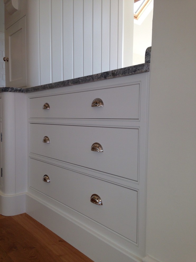 Inframe shaker 70 with external plinth - Traditional - Cheshire - by ...