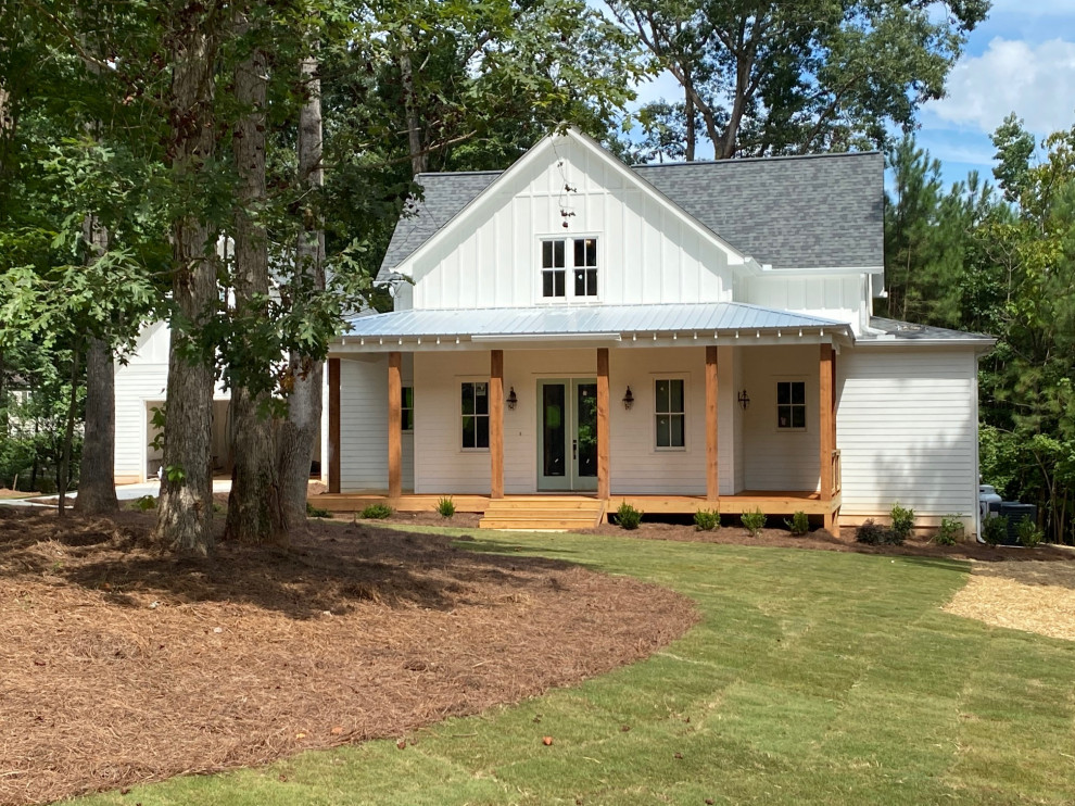 Four Gables Farmhouse - Farmhouse - Atlanta - by Bullseye Properties ...