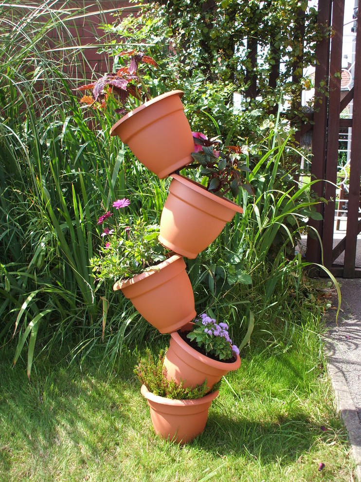 Stacking pots?