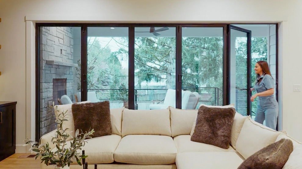 Floating Fourfold and Sixfold Panel Sets: Greater flexibility in configuration - Modern - Living ...