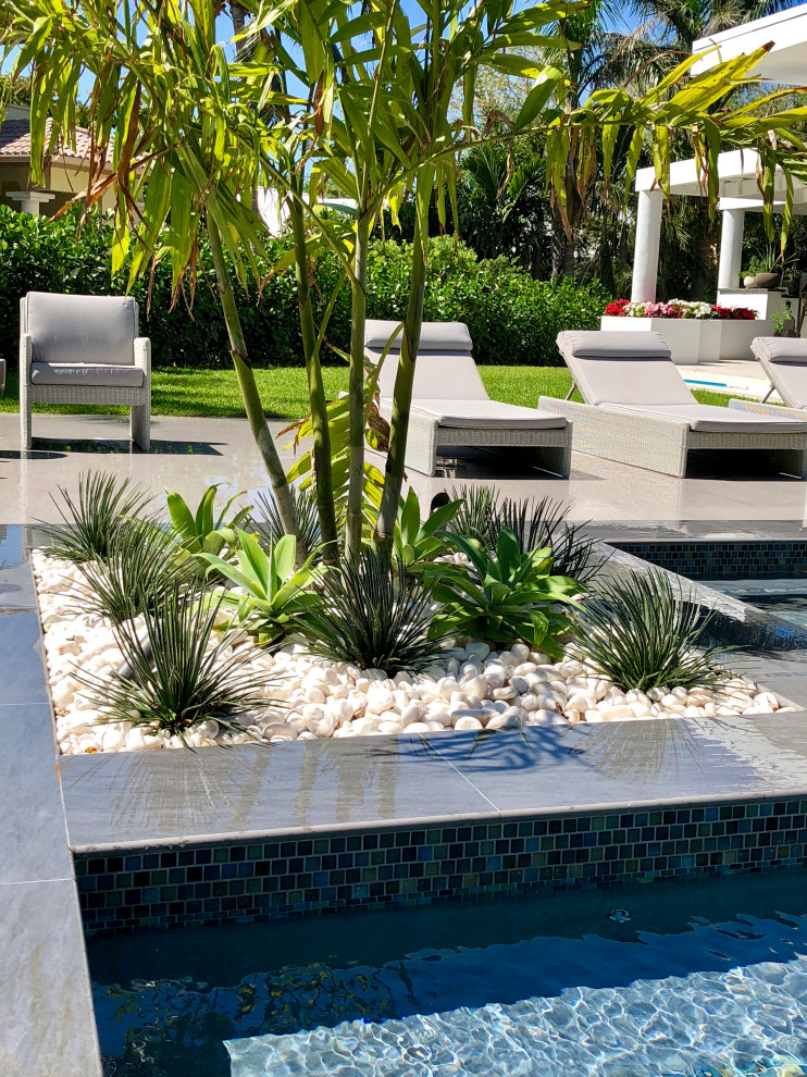 Cocoplum Pool Deck & Patio Design - Contemporary - Miami - by DRIVEWAYS ...