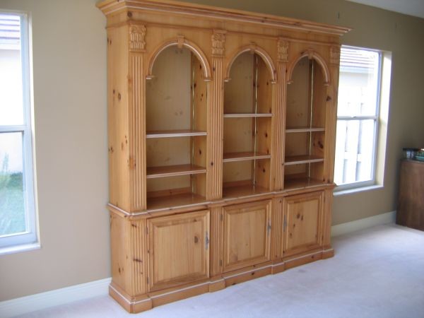 Can a solid pine wall unit be stained darker like mahogany?