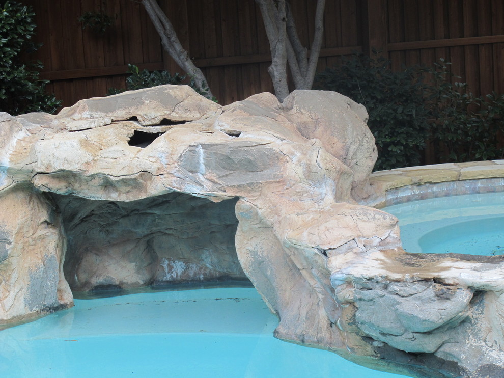 Crumbling faux stone around pool (Dallas area) | Houzz Forum
