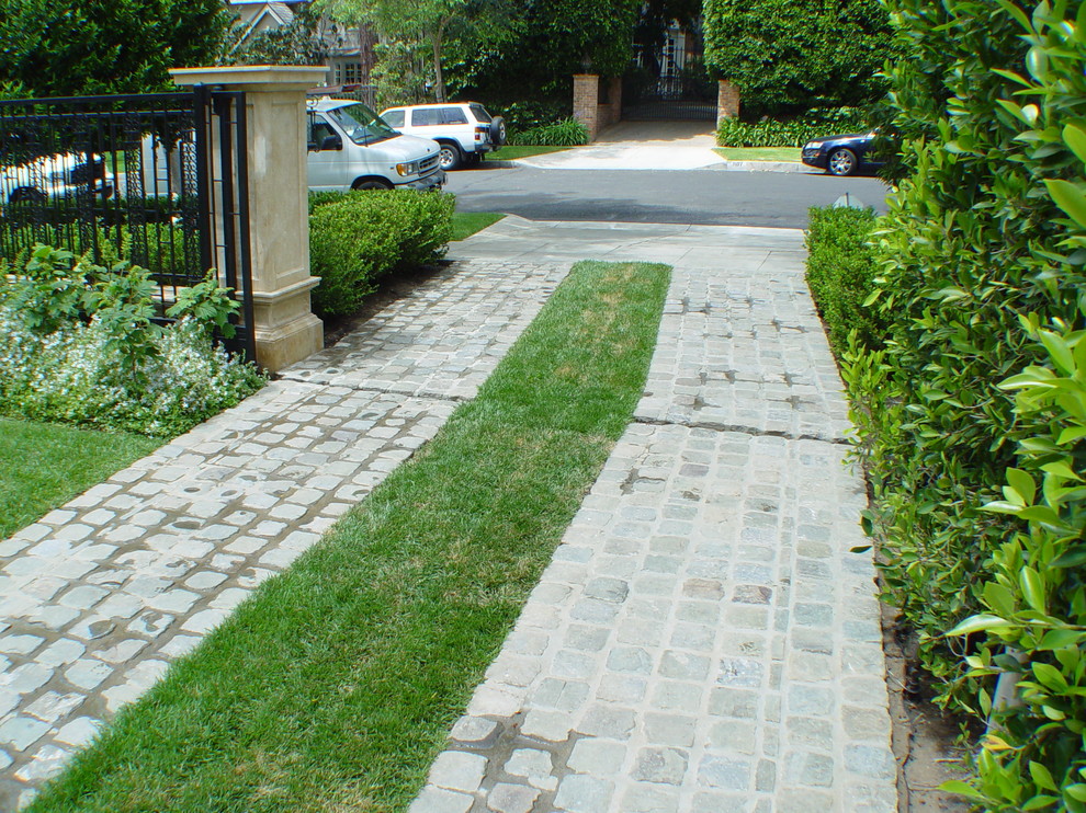 Renovation Detail: The Ribbon Driveway