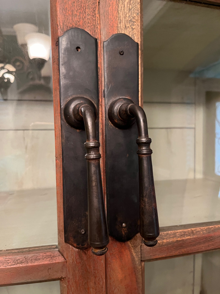 Lever style handle for cabinet?