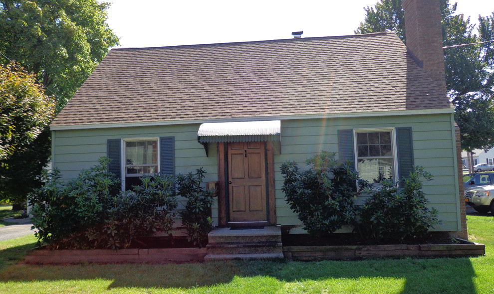 Front entry overhang and curb appeal