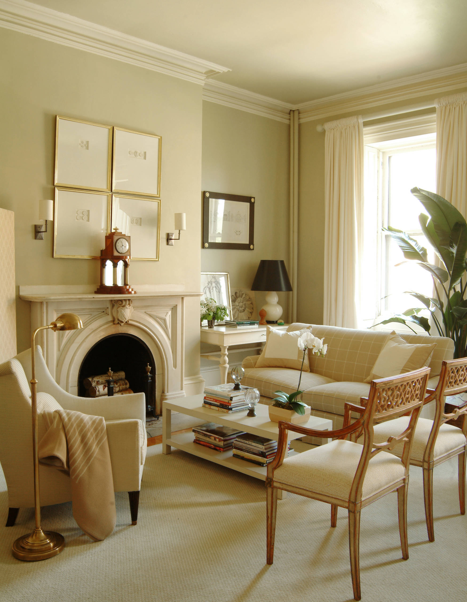 traditional-living-room.jpg (1986×2560)