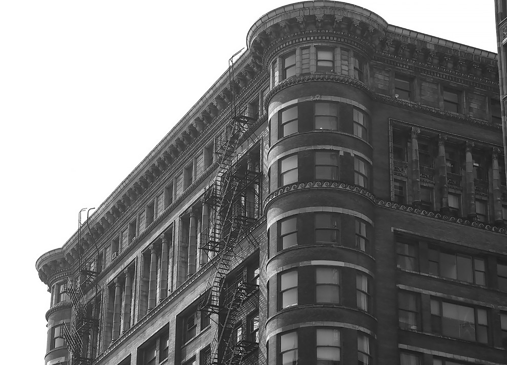 Historic Chicago Building Transforms into Residential Apartments