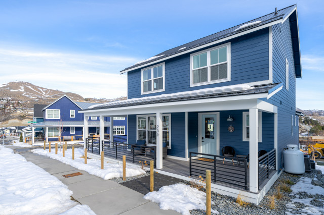Modern Blue Lake House on Lake Chelan - Modern - Exterior - Seattle ...