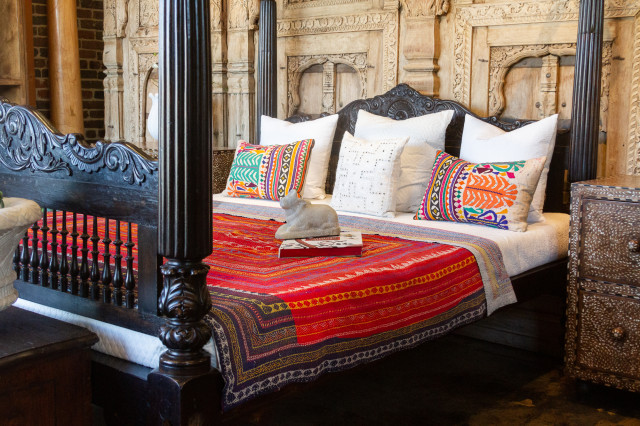 Antique Diyu Sindh Saami Quilt - Southwestern - Throws - by De-cor | Houzz