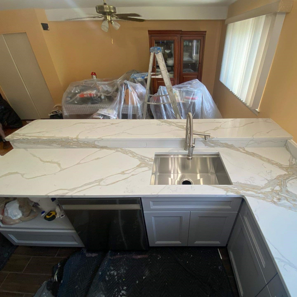 Everest Calacatta Borghini Quartz - Kitchen - New York - by Everest ...