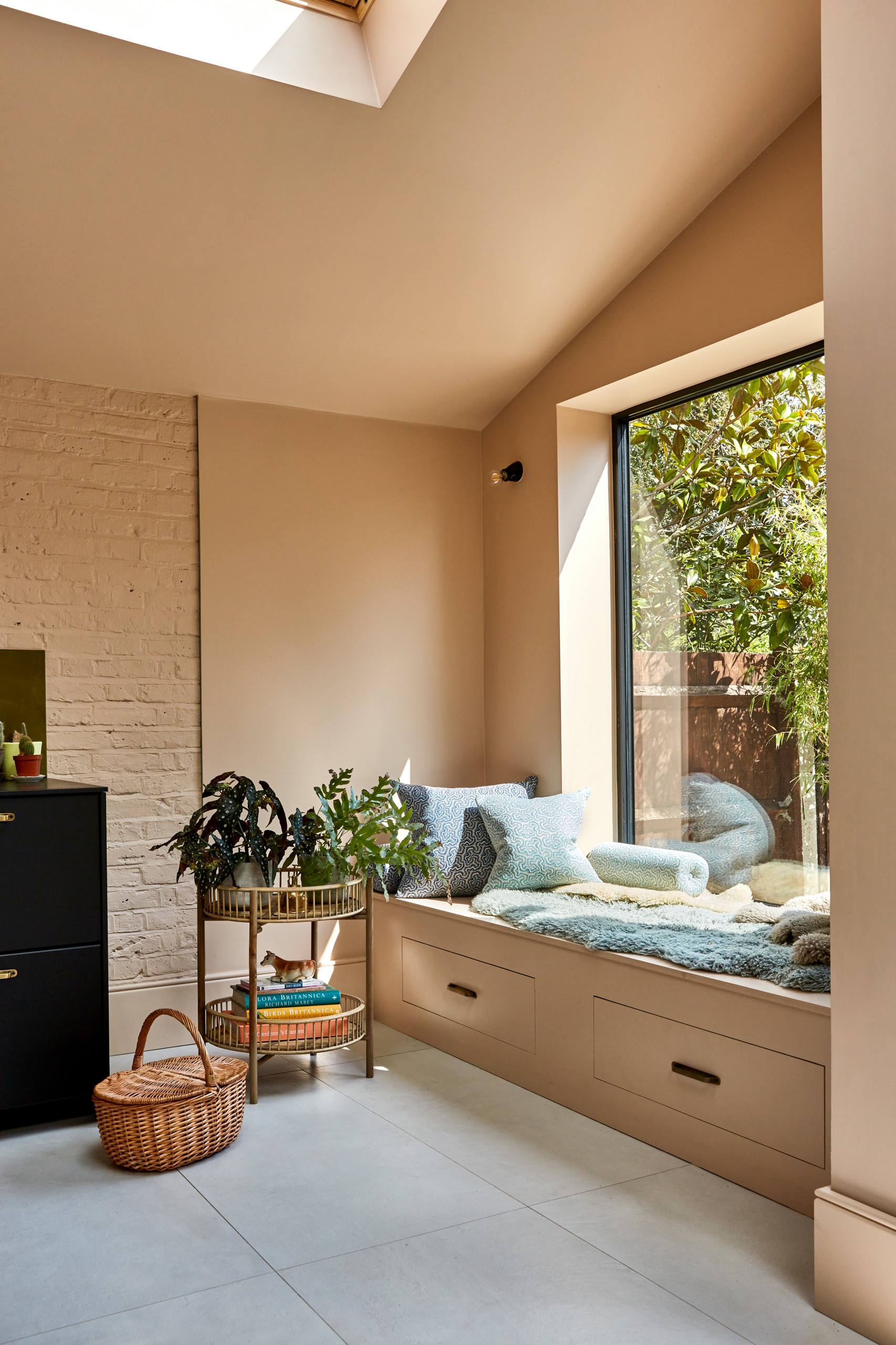 Houzz Tour: Modern and Vintage Mix Beautifully in a Period Home