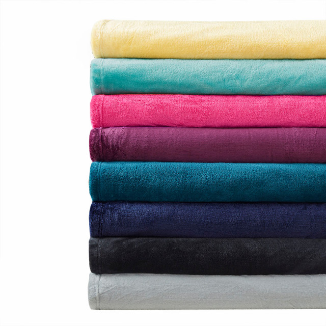 Intelligent Design Microlight Plush Oversized Blanket, Black, King ...