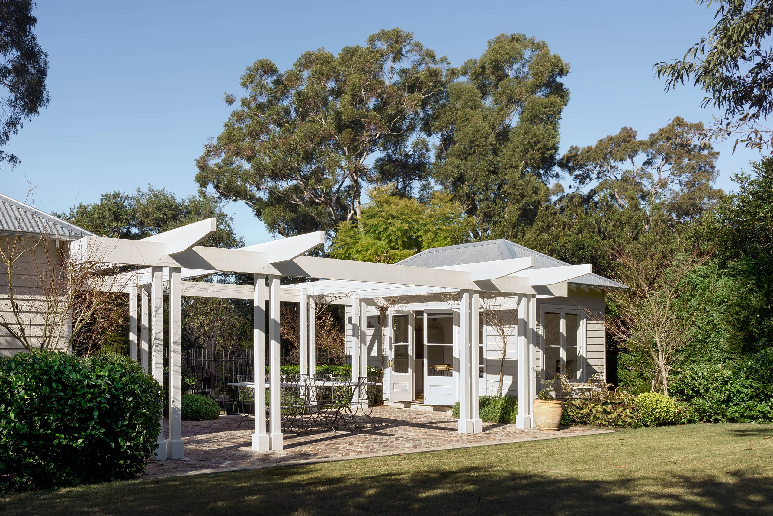 A New-Traditional-Style Makeover for a Rundown Home | Houzz AU