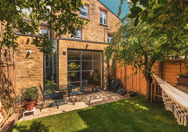 Room Tour: A Flexible Layout Maximises a Modest Extension | Houzz IE
