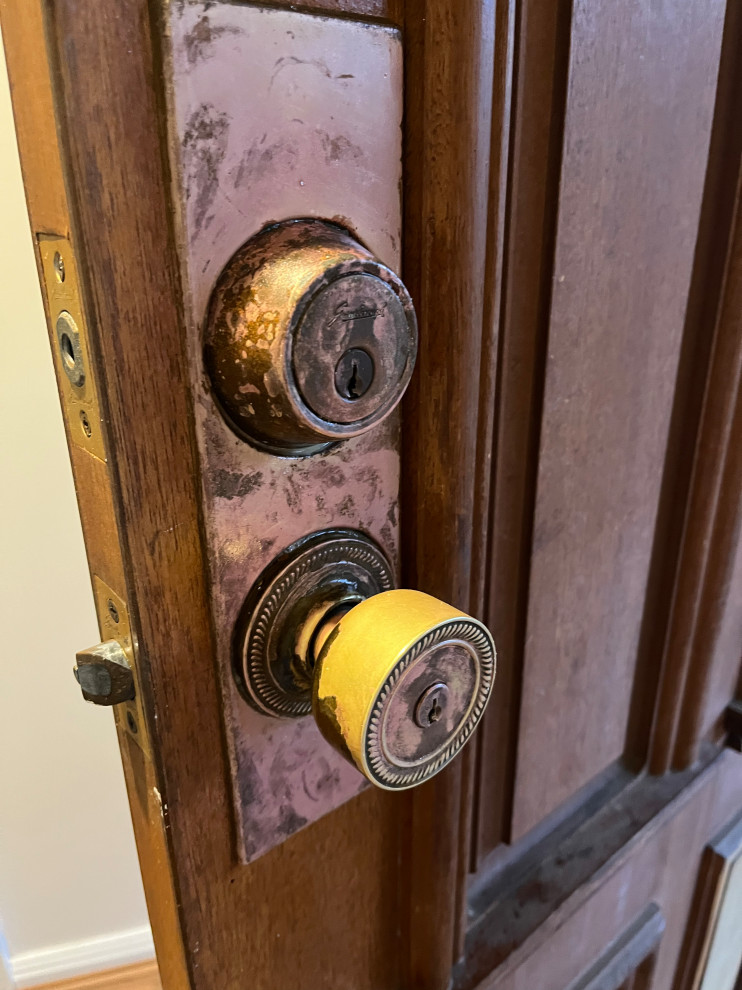 Tarnished door handle | Houzz AU