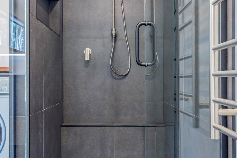 Shower Niche and Ledge for shaving - Contemporary - Bathroom - Auckland ...