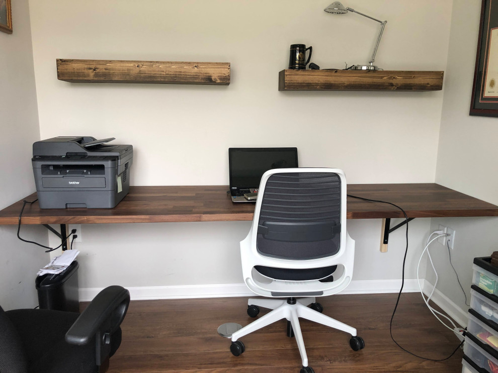 How many brackets would you use for this floating desk