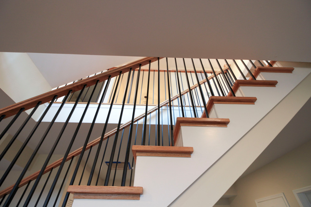 97_Airy Straight-Floating Staircase in Transitional-Mountain Home ...