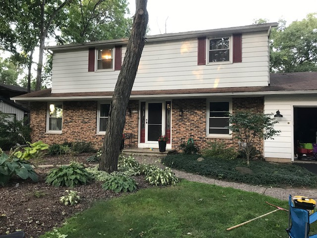 Exterior update on 70s colonial half brick- HELP!