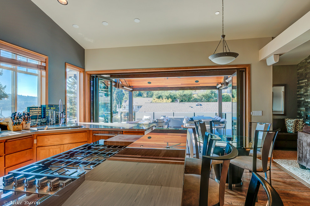 10 Walk-Out Kitchens That Get the Indoor-Outdoor Connection Right