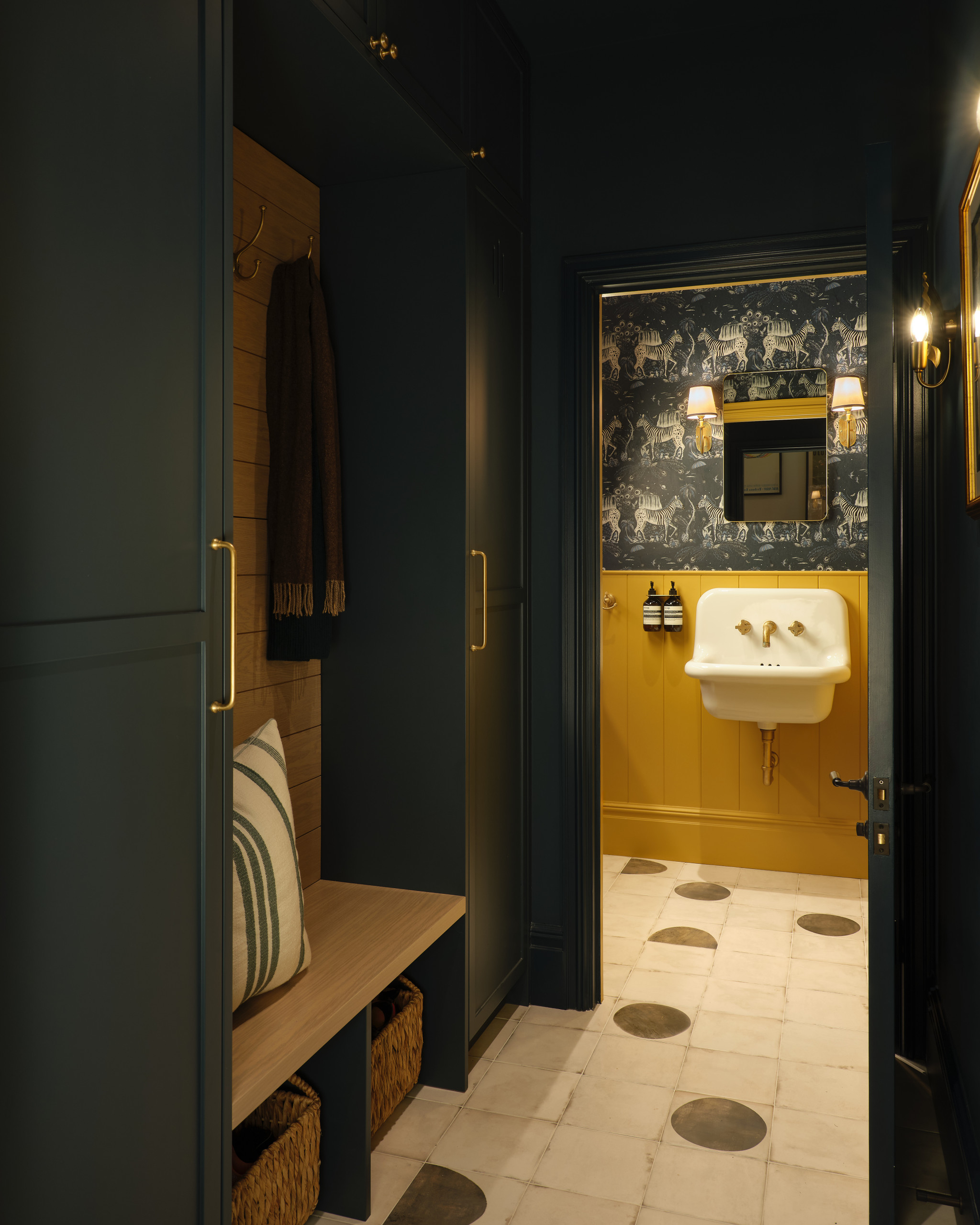 Houzz Tour: Colorful Redesign for a Period Home