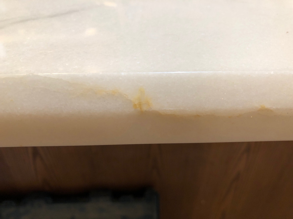 Discoloration on Quartzite