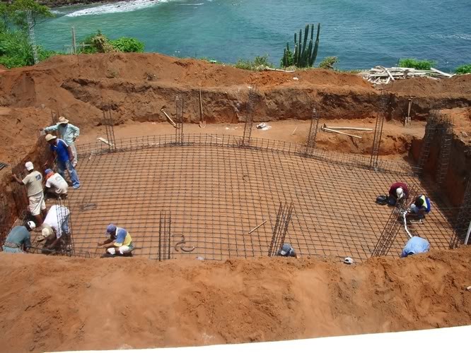 Take a look at these Pics of Pool being built in Mexico