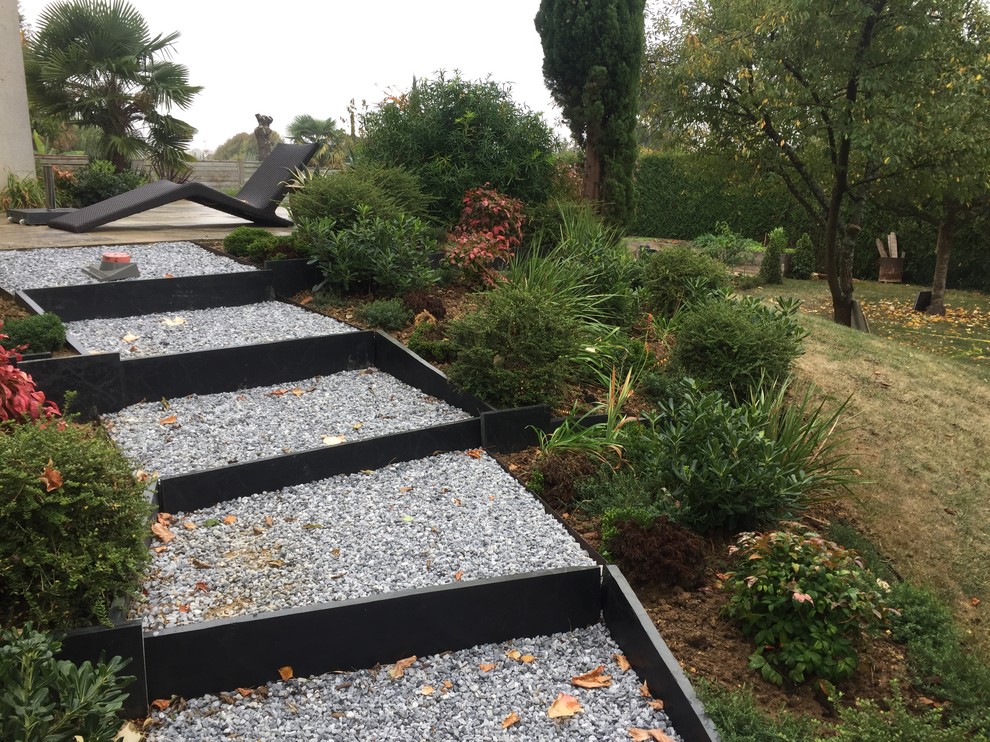 Végétalisation talus - Modern - Landscape - Paris - by PEI (PAYSAGISTE ...