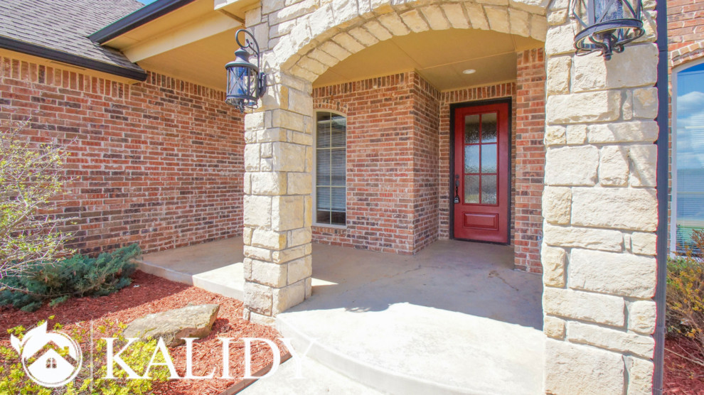 Choctaw Family Home - Farmhouse - Oklahoma City - by Kalidy Homes | Houzz