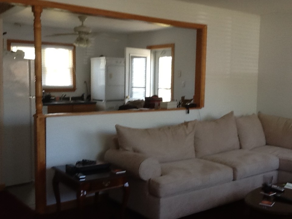 Maroon carpet creating roadblock in vision for decorating