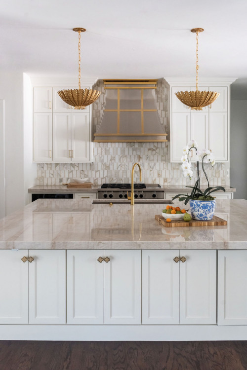 26+ Gold Backsplash ( GLAMOROUS & SPARKLING ) - Eye-Catching Tile