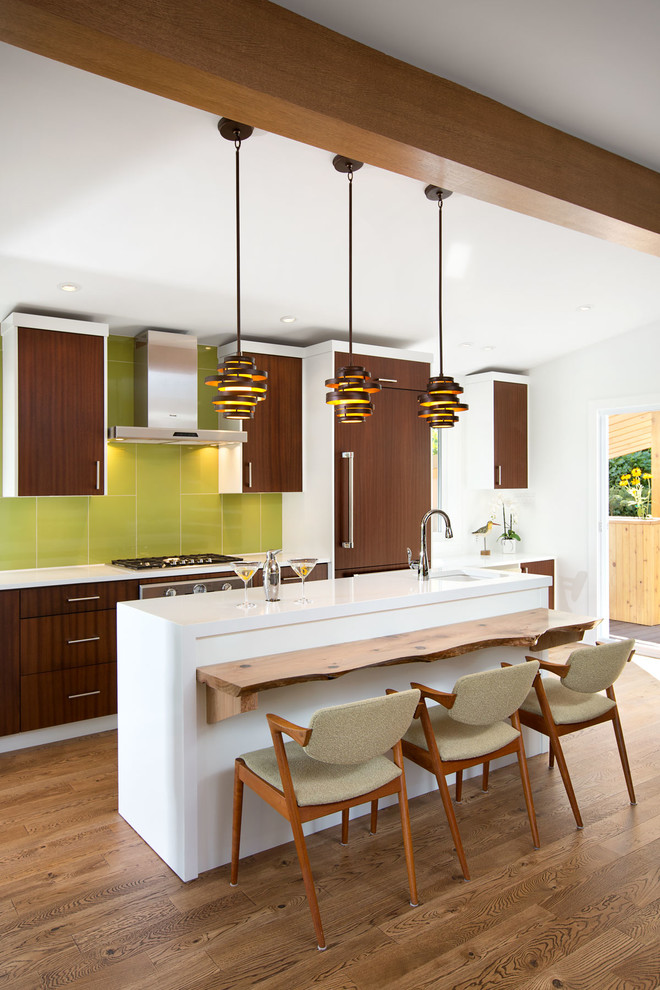 Reviving the 70's - Midcentury - Kitchen - Vancouver - by Best Builders ltd