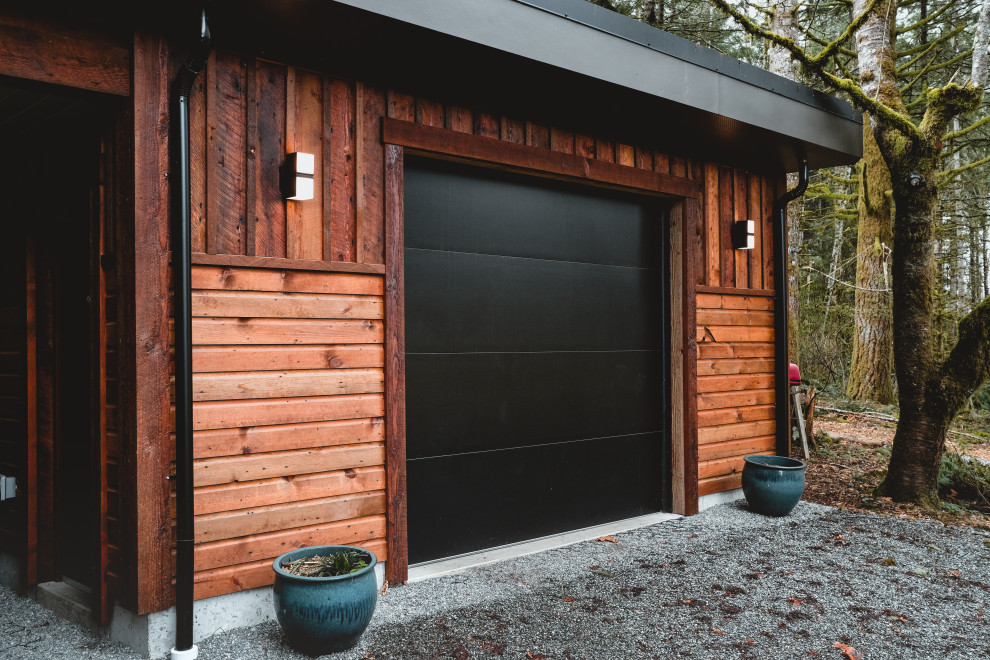 Lake Margaret-Detached garage with Green Roof and Office - Rustic ...