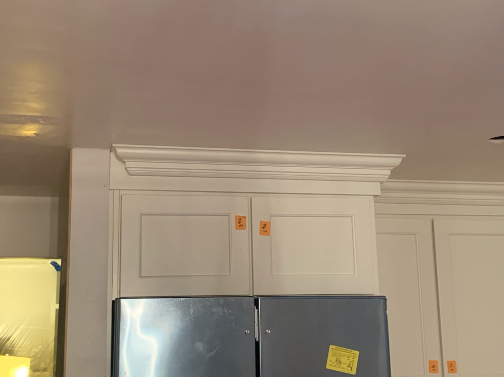 Cabinet Crown Moulding capped off in odd spot on cabinets | Houzz Forum