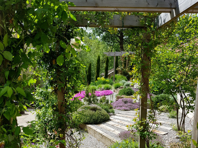 Garden Tour: Pretty Terraces Transform a Shallow, Sloping Plot | Houzz IE